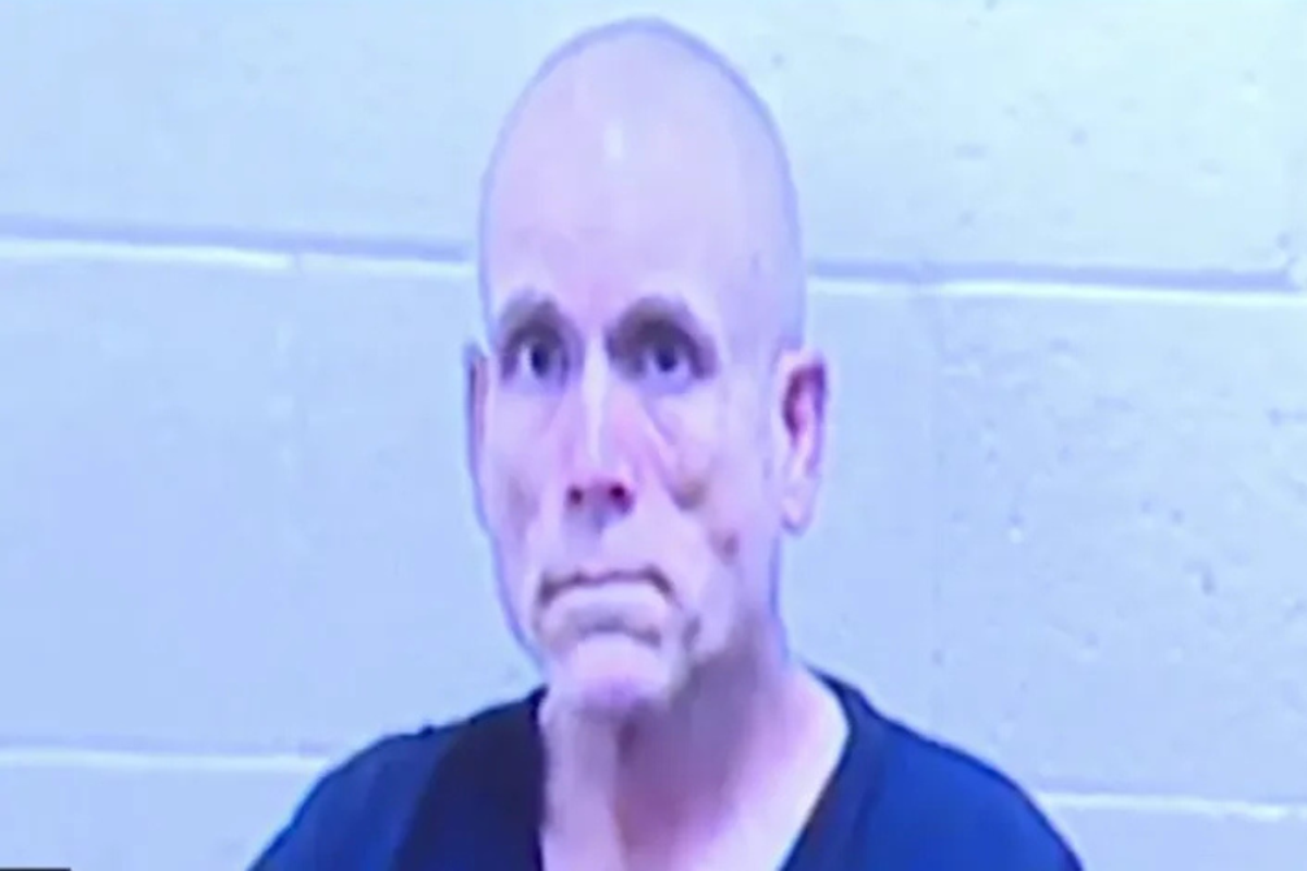 Man killed sister, injured mom after Wi-Fi router moved, DA says