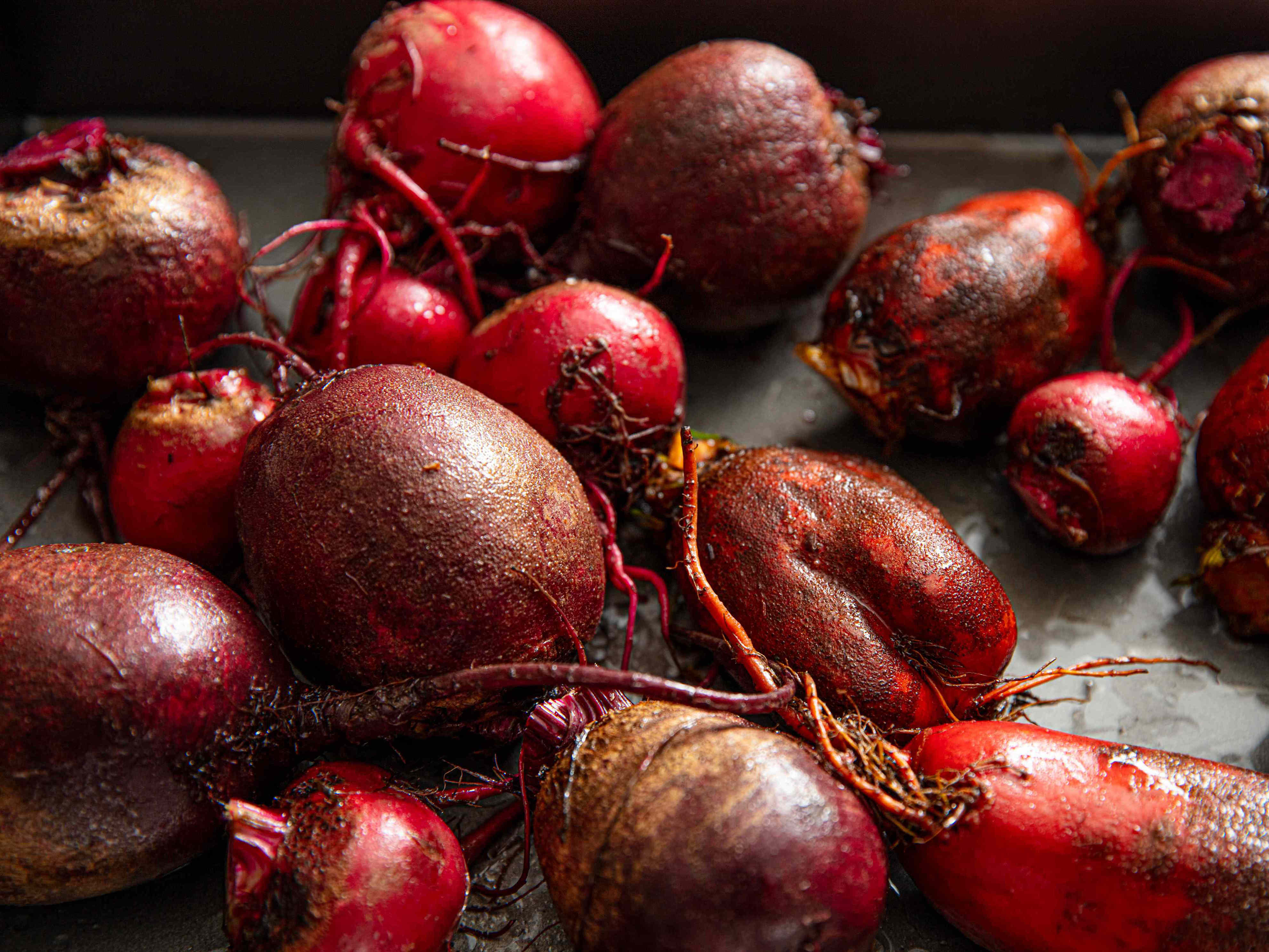 Peeling beets is such a mess—this simple trick saves your counters ...