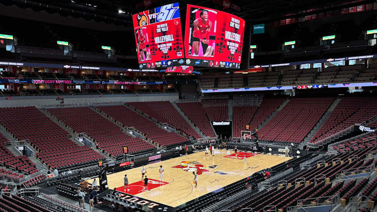 Game day live blog: Louisville vs. Virginia | Game 17