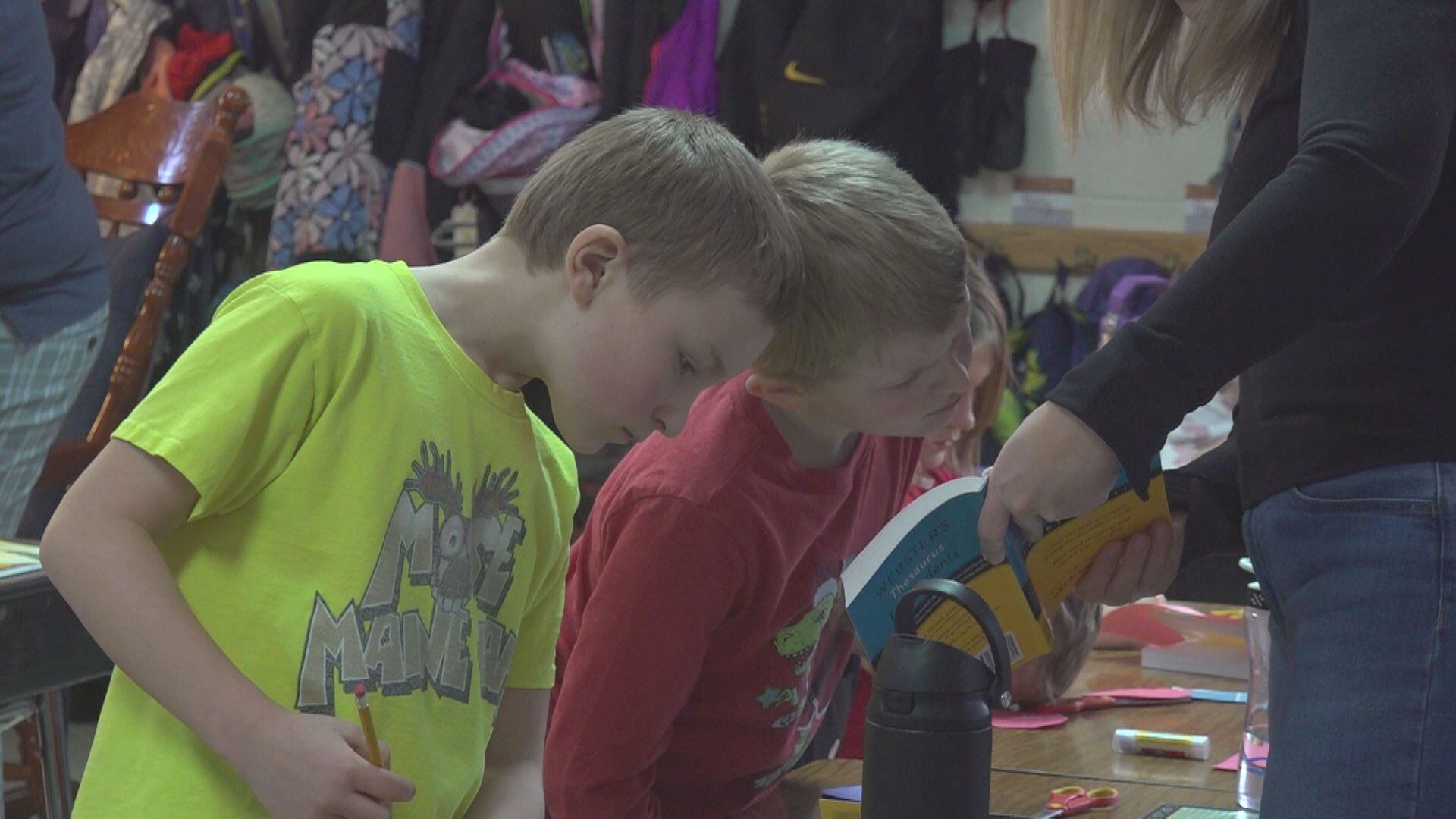 PI Rotary celebrates 20th anniversary of Thesaurus Day project