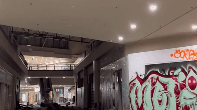 Abandoned Orange County mall trashed and vandalized just 3 months after ...