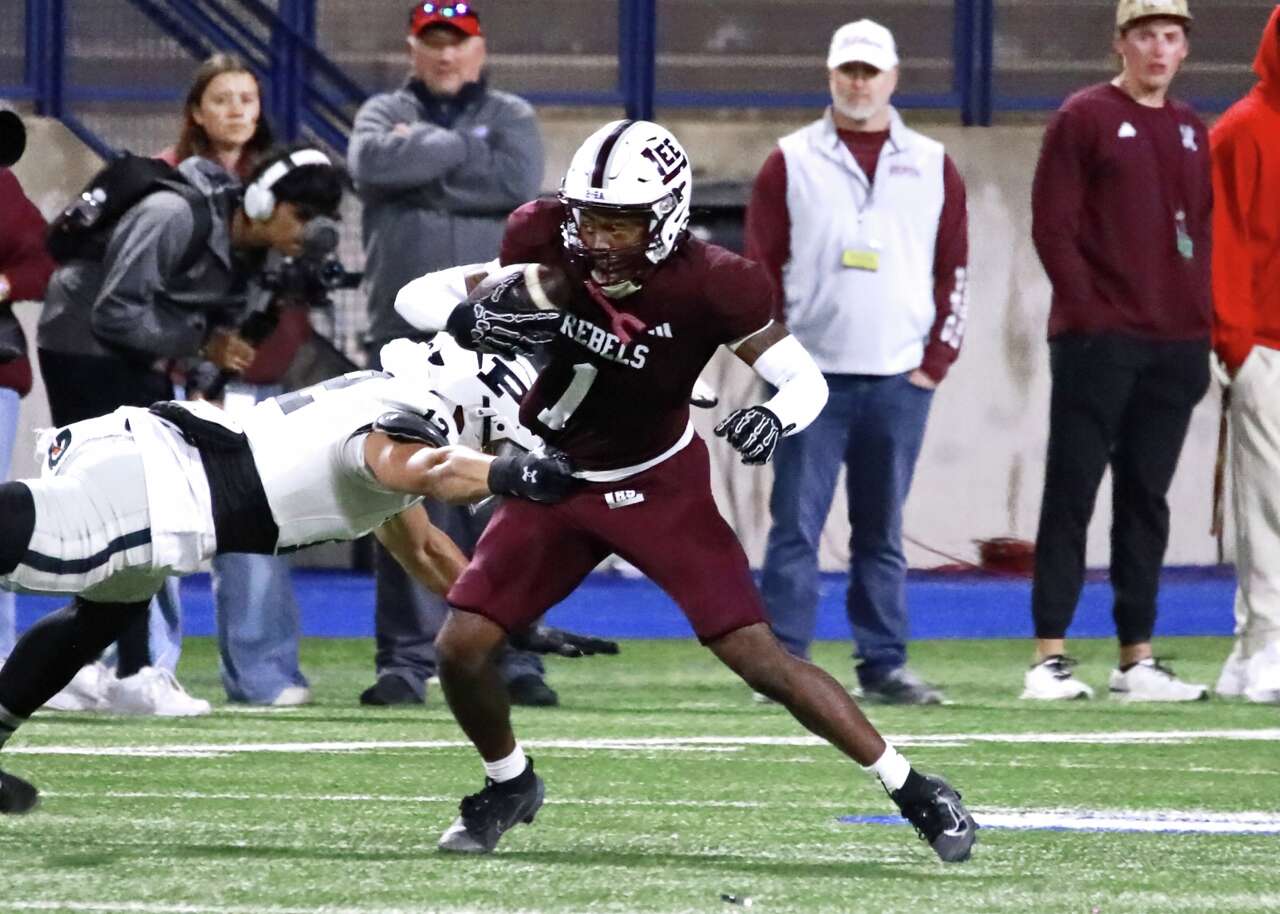 Legacy receiver Ellis commits to Navy football