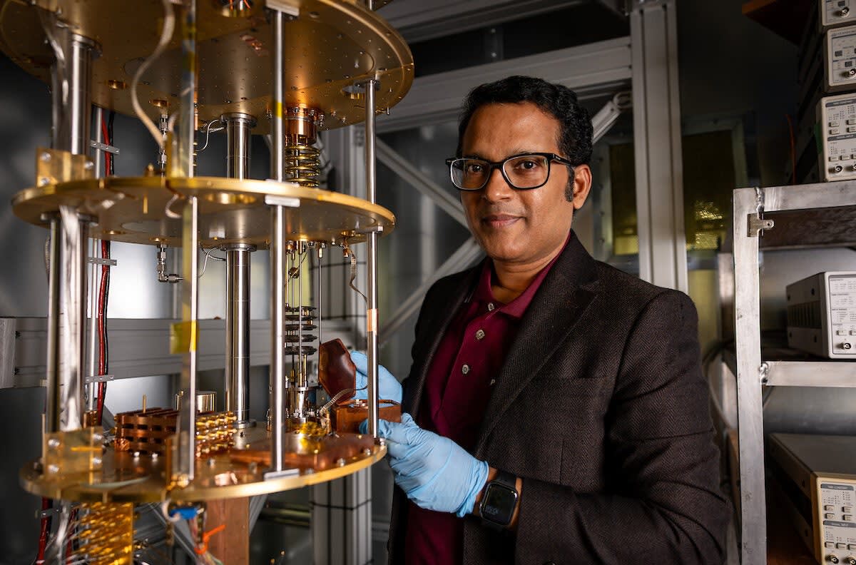 Silicon vibrations add a new twist to dark matter research and quantum ...