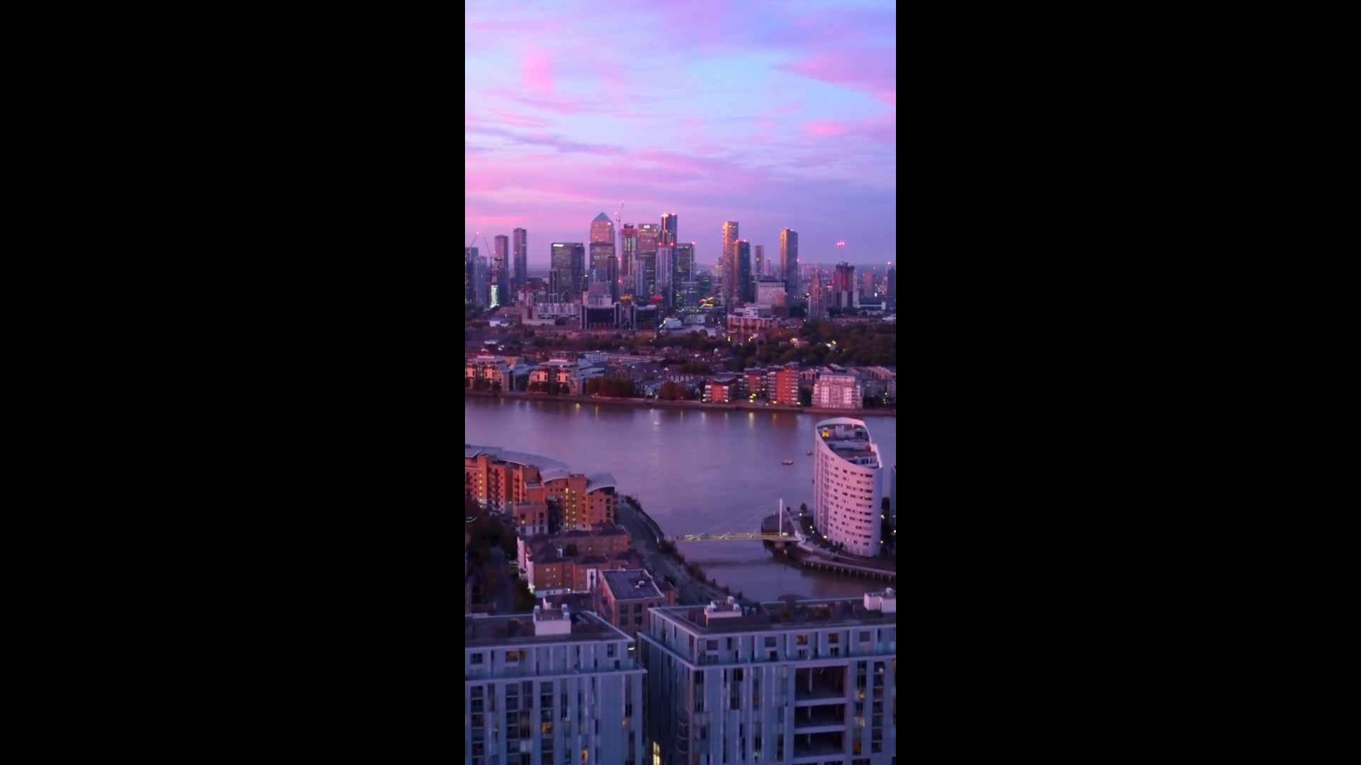 Survol de Londres : la splendeur de la capitale vue du ciel