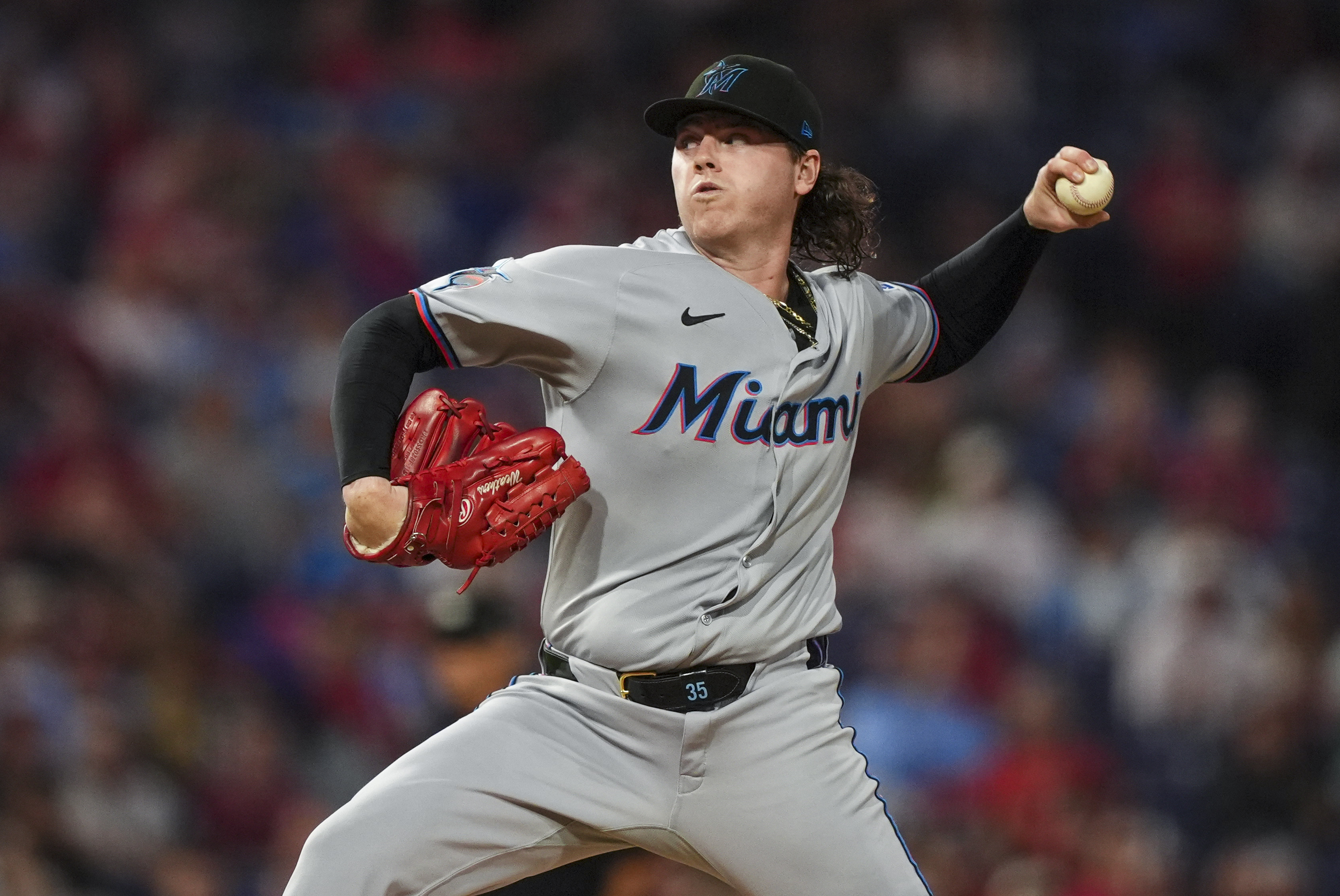 Yankees acquire lefty starter Ryan Weathers from Marlins
