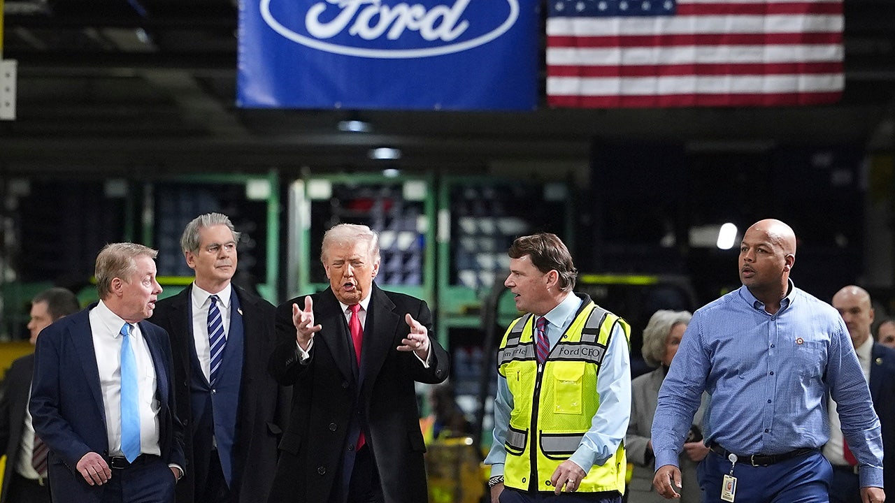 Union backs Ford worker who traded insults with Trump during Michigan ...