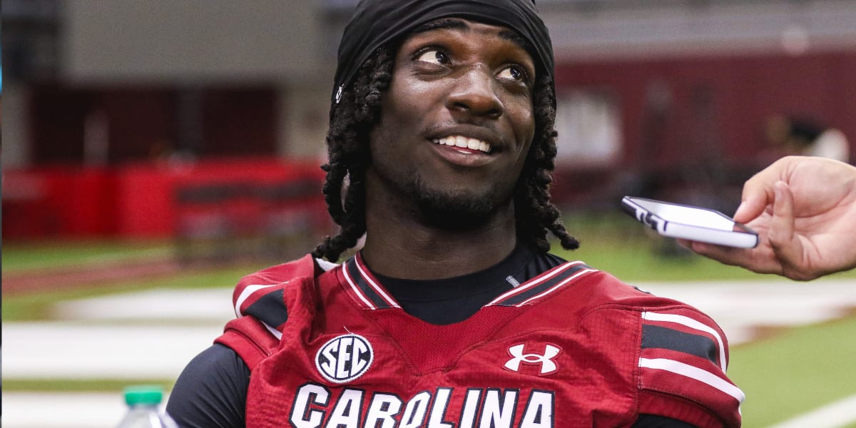 South Carolina defensive back Jalewis Solomon enters transfer portal