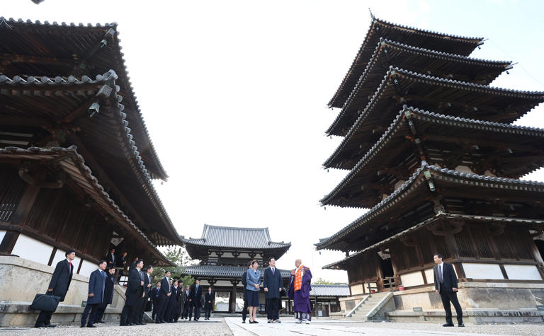 President Lee Jae-myung, Prime Minister Takaichi tour Horyu-ji Temple