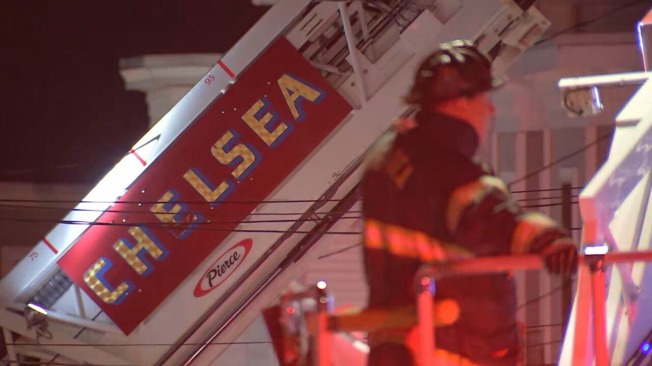 At least 7 displaced after large fire in Chelsea neighborhood spreads ...