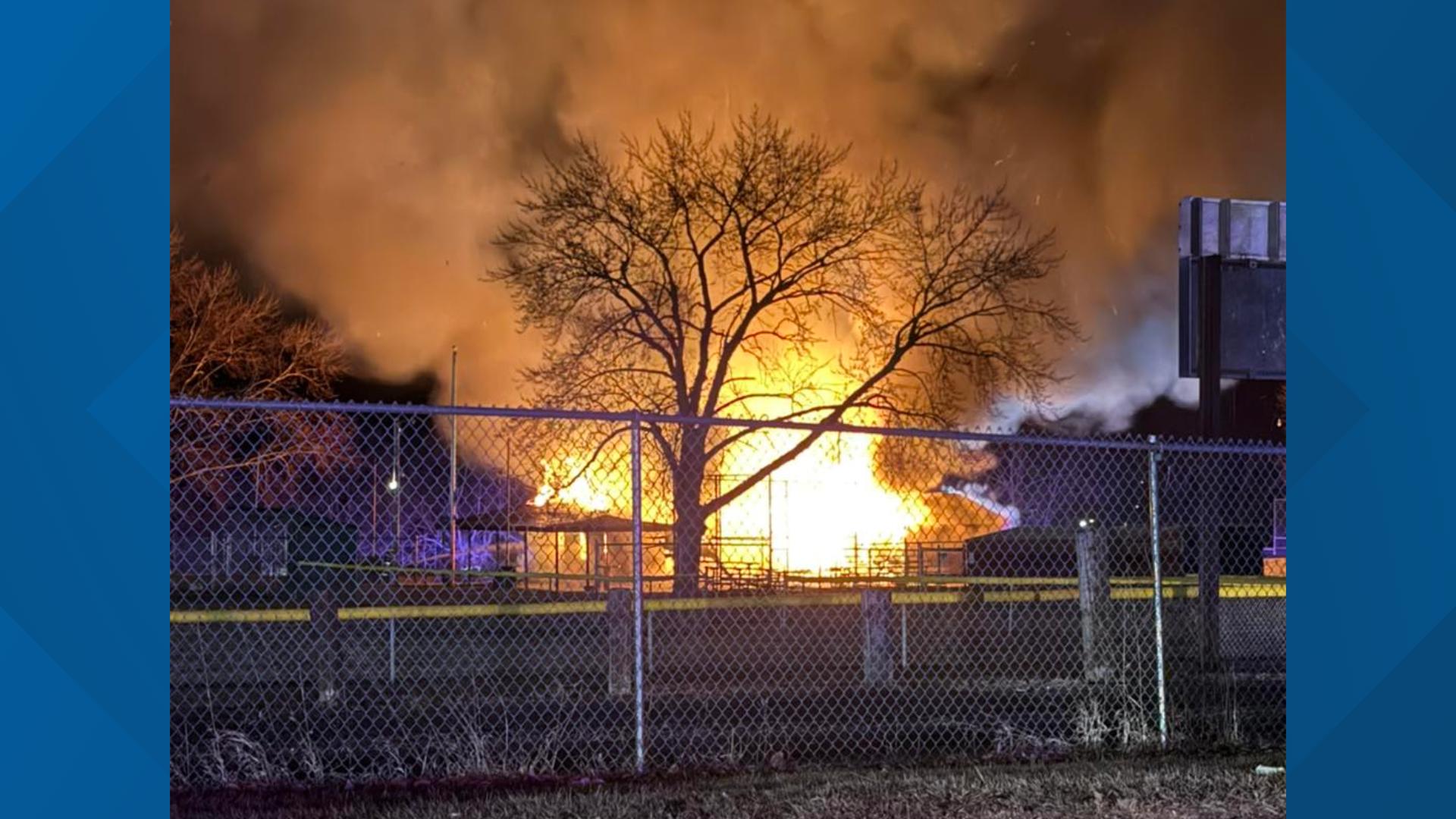 Fort Des Moines Little League concession stand burns down in Monday fire