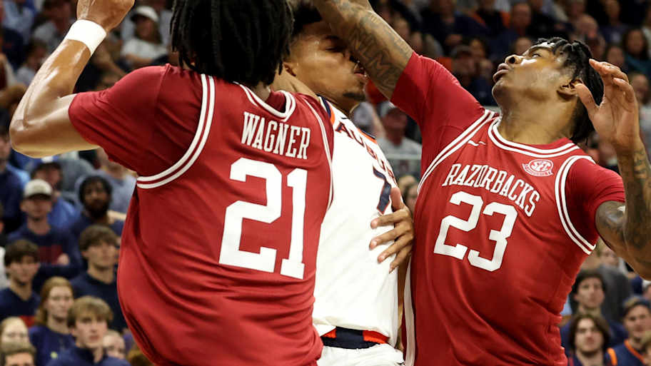 Razorbacks' offense shines while defense keeps leaking points