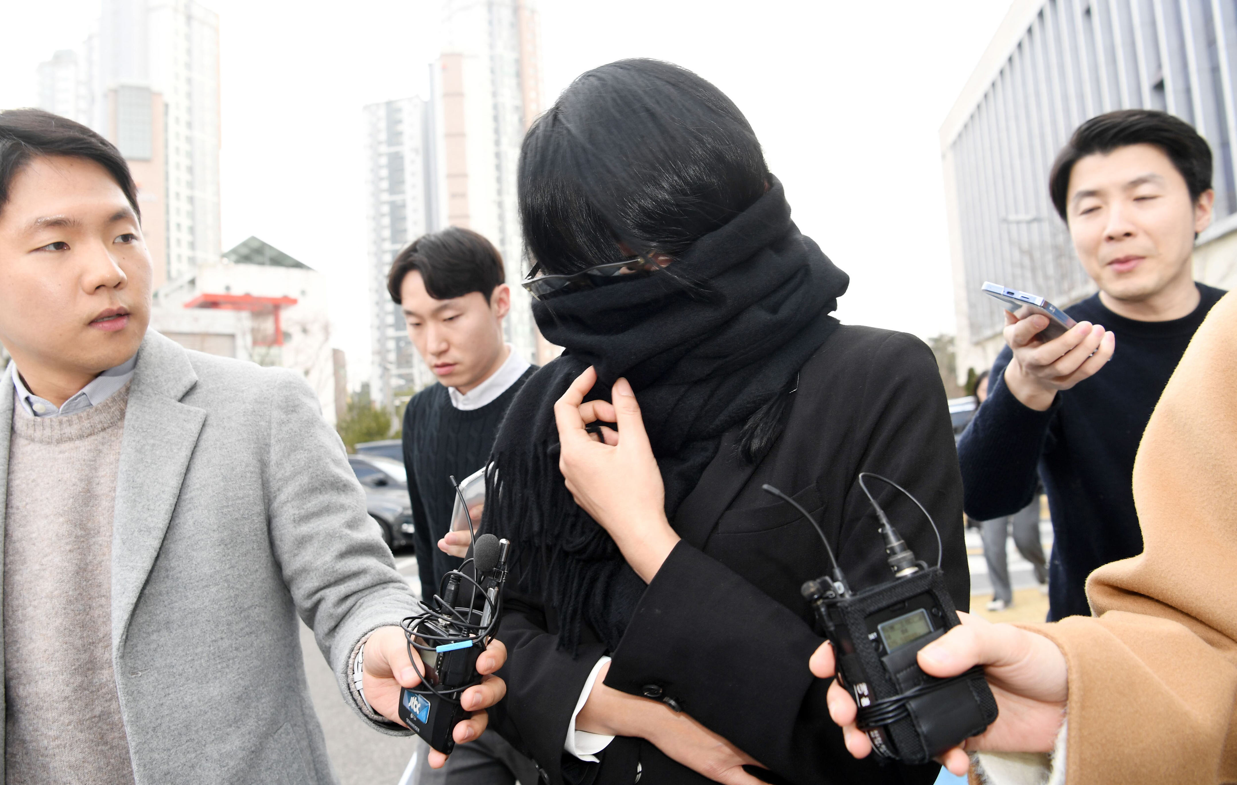Whistleblower wins damages against Gyeonggi Province, Bae