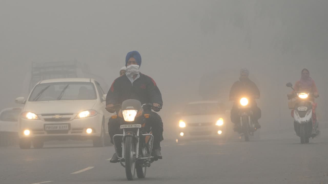 Gorakhpur weather latest update: Cold wave alert, severe chills ...