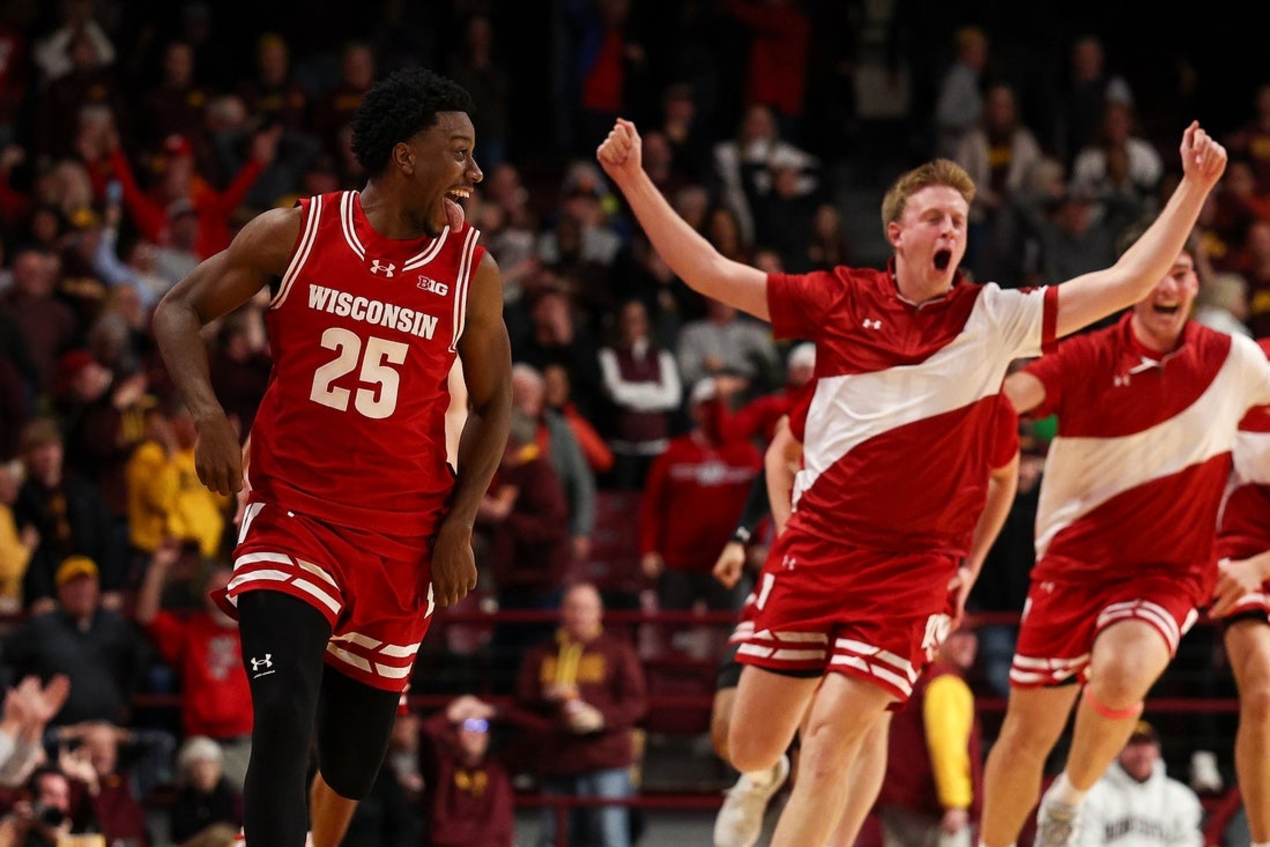 John Blackwell's buzzer-beater lifts Wisconsin over Minnesota