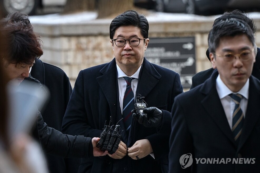 '홈플러스 사태' 김병주 MBK 회장 등 경영진 4명 구속영장 모두 기각