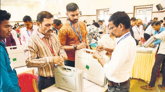 Opposition fears ‘vote chori’ as PADU machines are EVM backup for civic ...