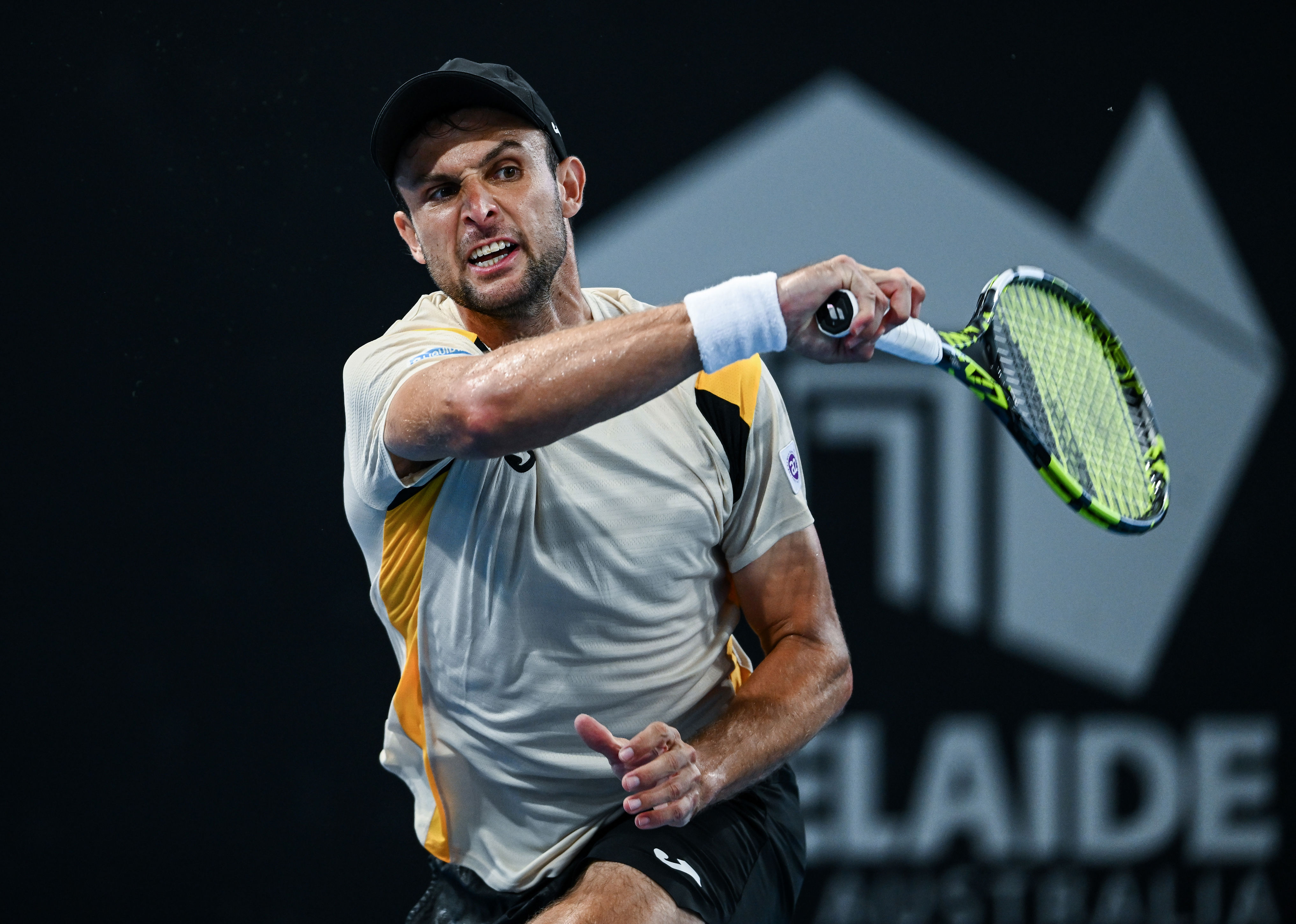 Tennis fans in awe after Aussies take down grand slam finalist and ...