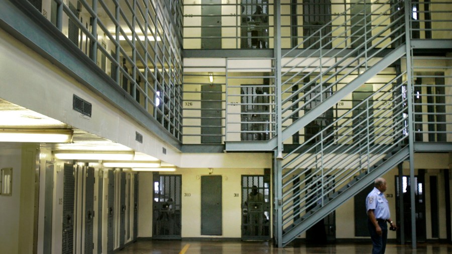 Arkansas prisons to ban outside books, magazines in February