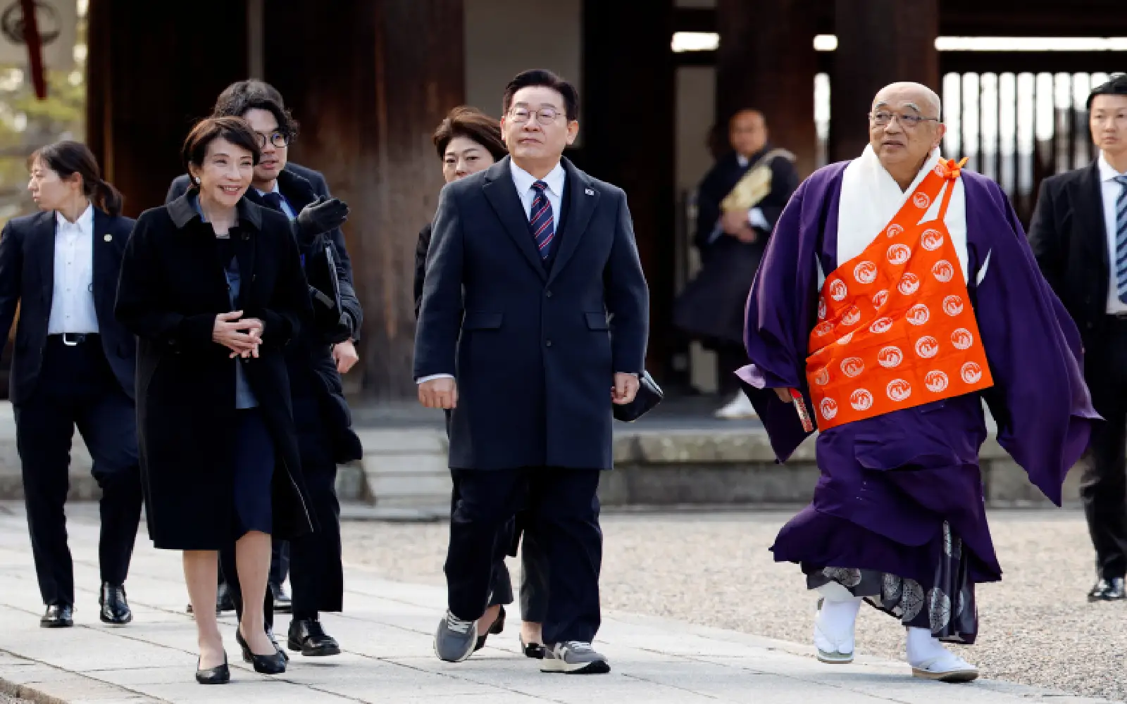 Takaichi and Lee end first day of summit on a high note with drum session