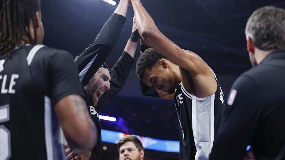 How Short Stint Coming Off Bench Benefitted Spurs' Victor Wembanyama