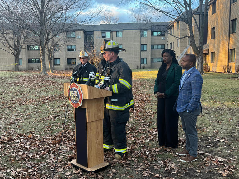 Milwaukee fire displaces 80, hospitalizes 7, renews sprinkler debate