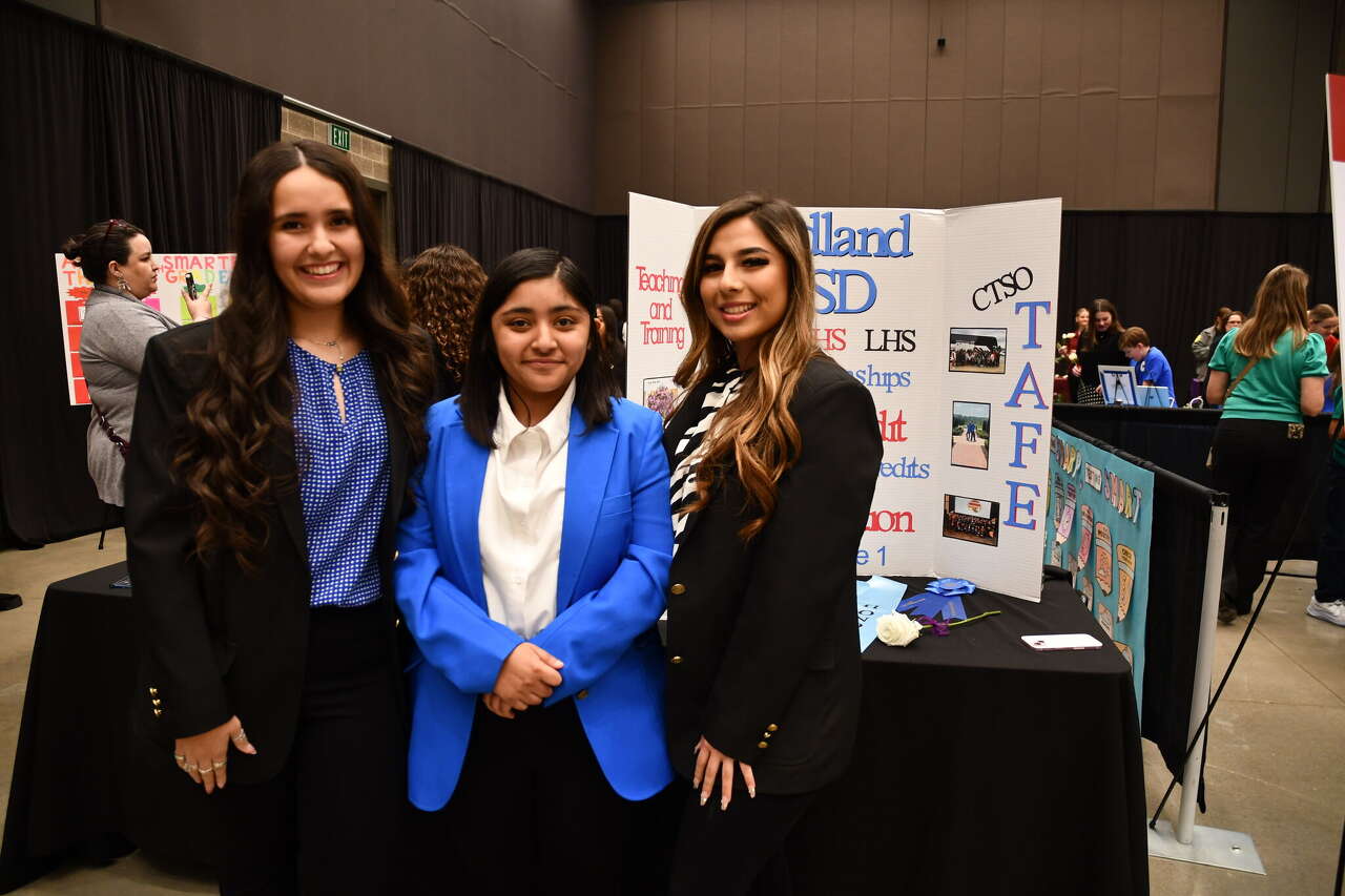 More than 40 MISD student groups showcase programs at inaugural event
