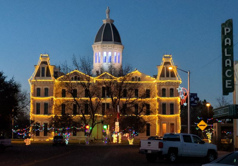 These Texas small towns still live by unwritten rules
