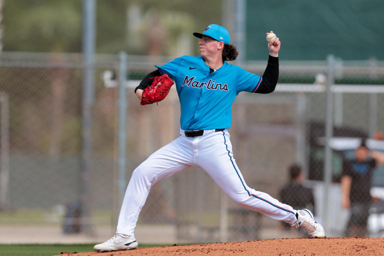 Yankees land pitcher in trade with Marlins