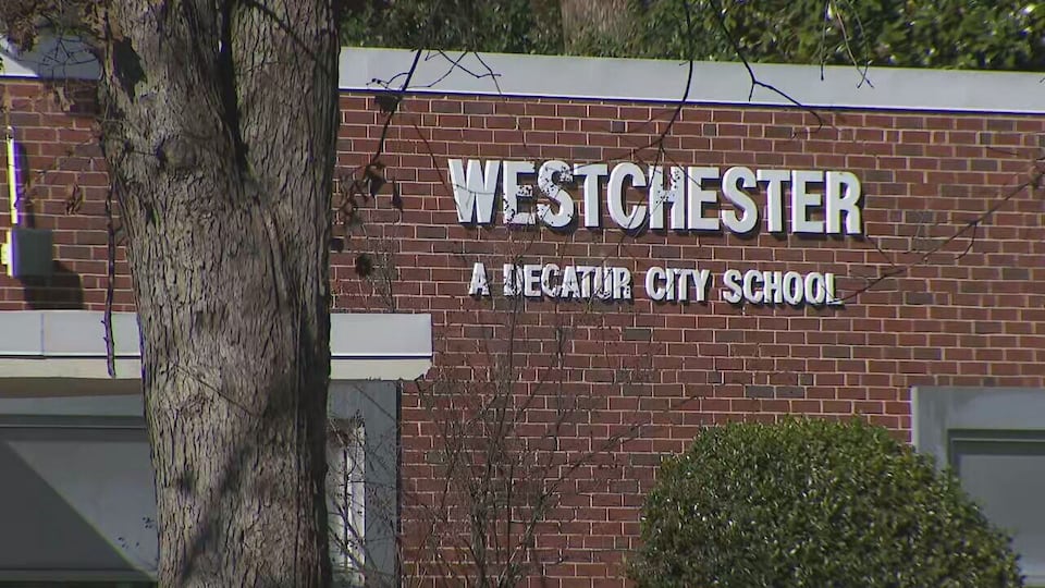 Parents say they’ve lost faith in Decatur school board after letter ...