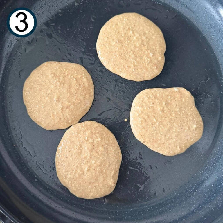 High protein cottage cheese oat pancakes