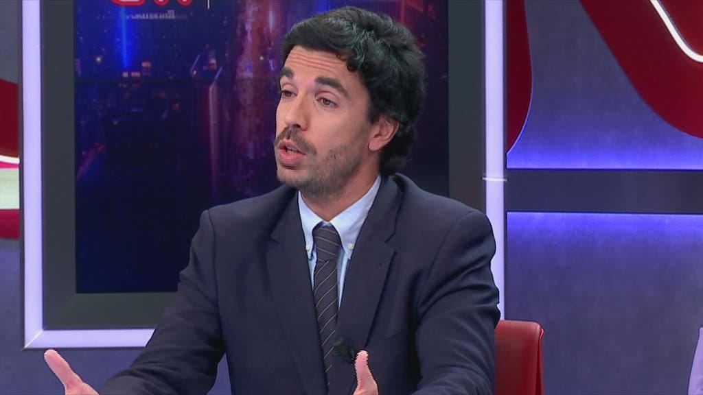 Uma aliança na qual um dos seus aliados se vira contra os outros não é ...