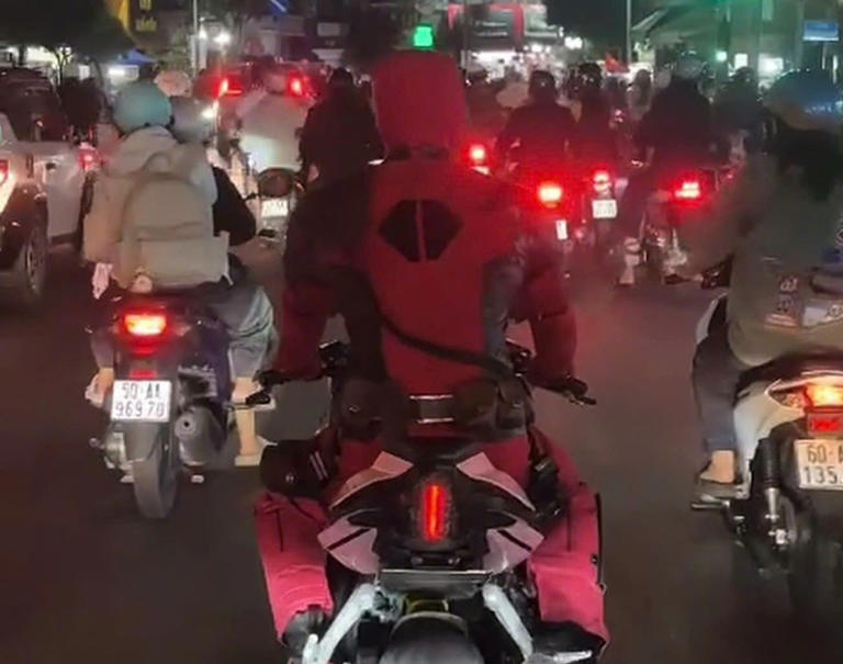 TPHCM hôm nay: Hai khung giờ cấm xe trên 8 tấn qua phà Cát Lái