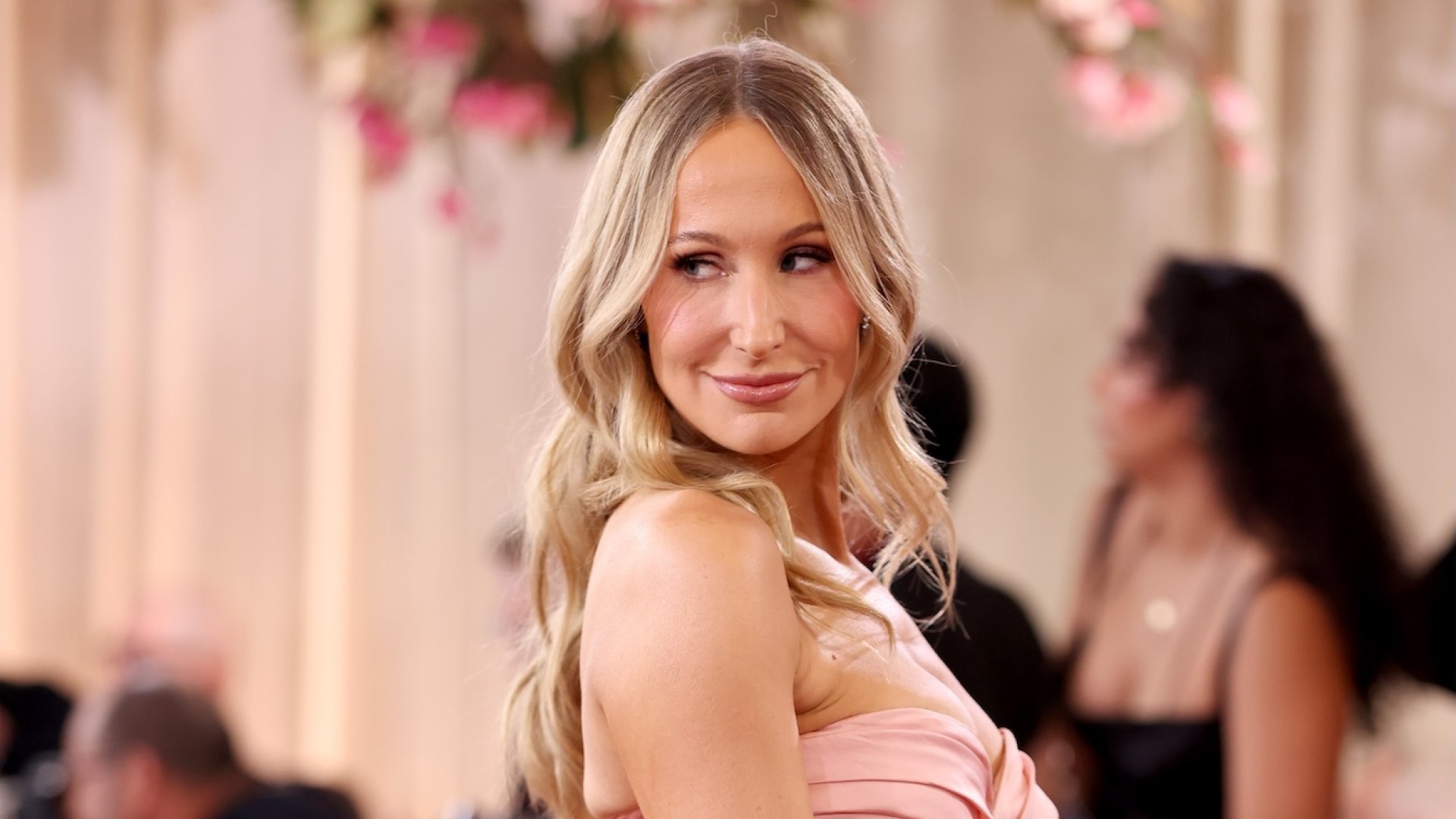 Nikki Glaser Shares What Work Plastic Surgeons Told Her to Get Done