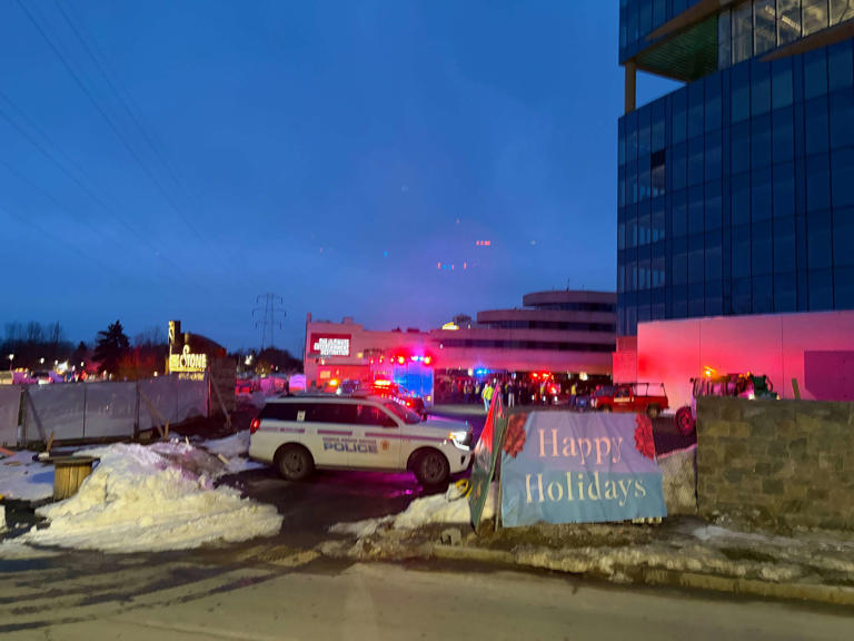Construction elevator collapses at Turning Stone Casino, injuring 5 ...