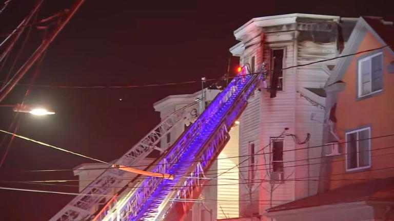 At least 7 displaced after large fire in Chelsea neighborhood spreads ...