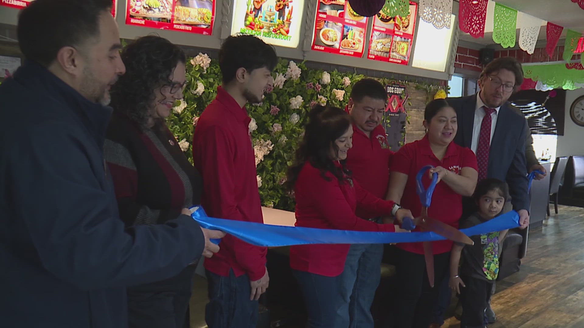 La Fuente celebrates opening in Moline with ribbon cutting