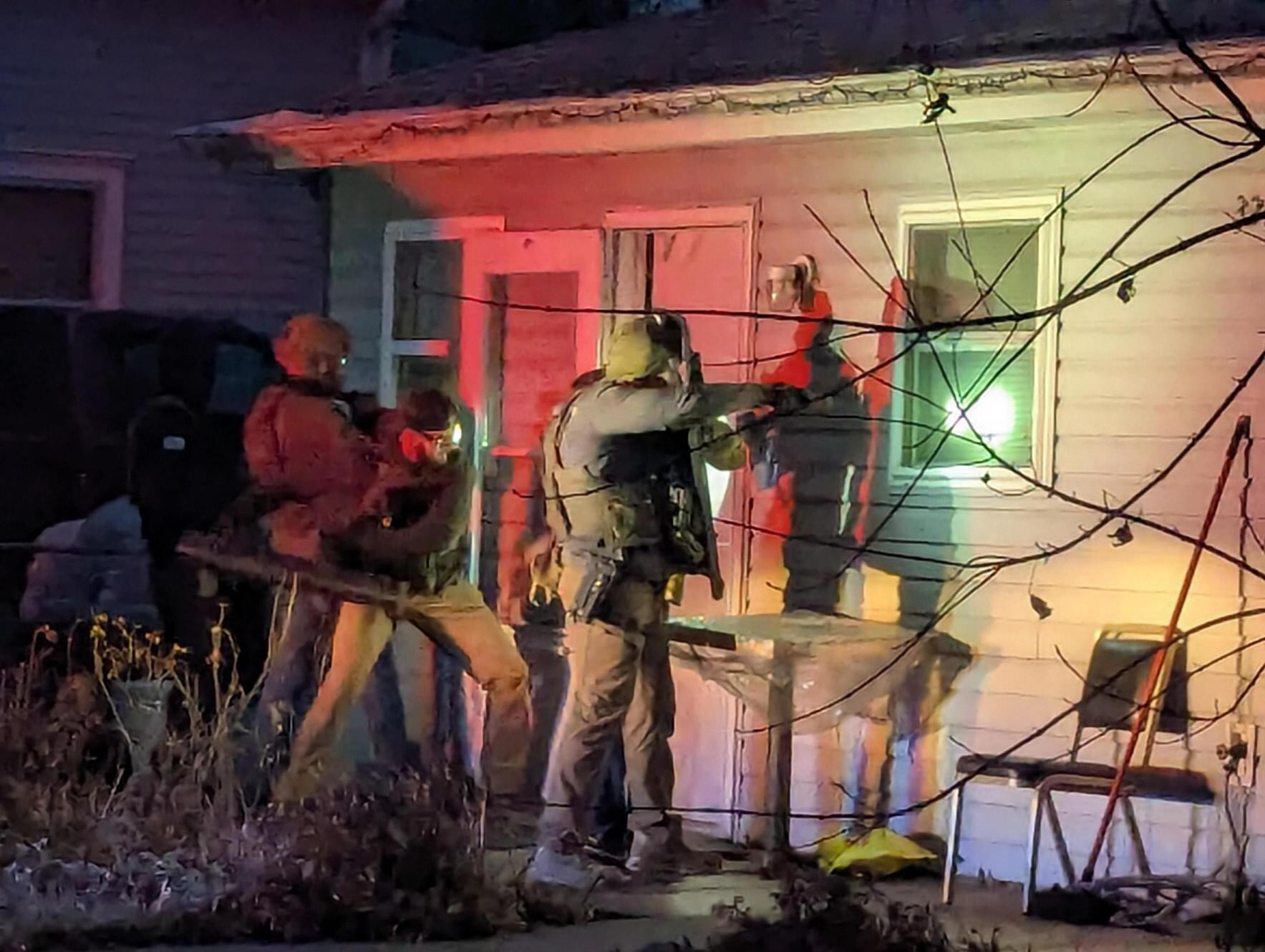 Federal agents serve warrant at northeast Lincoln residence