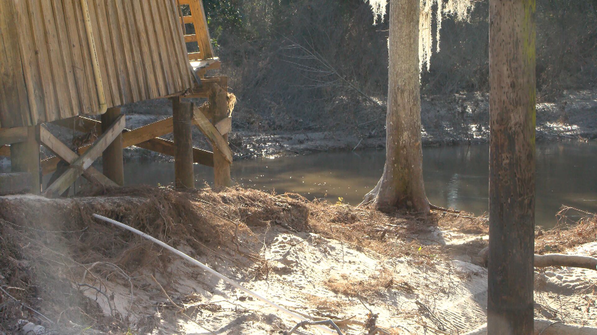 Rv Park Cleaning Up Flood Damage After Bogue Chitto River Tops 26 Feet