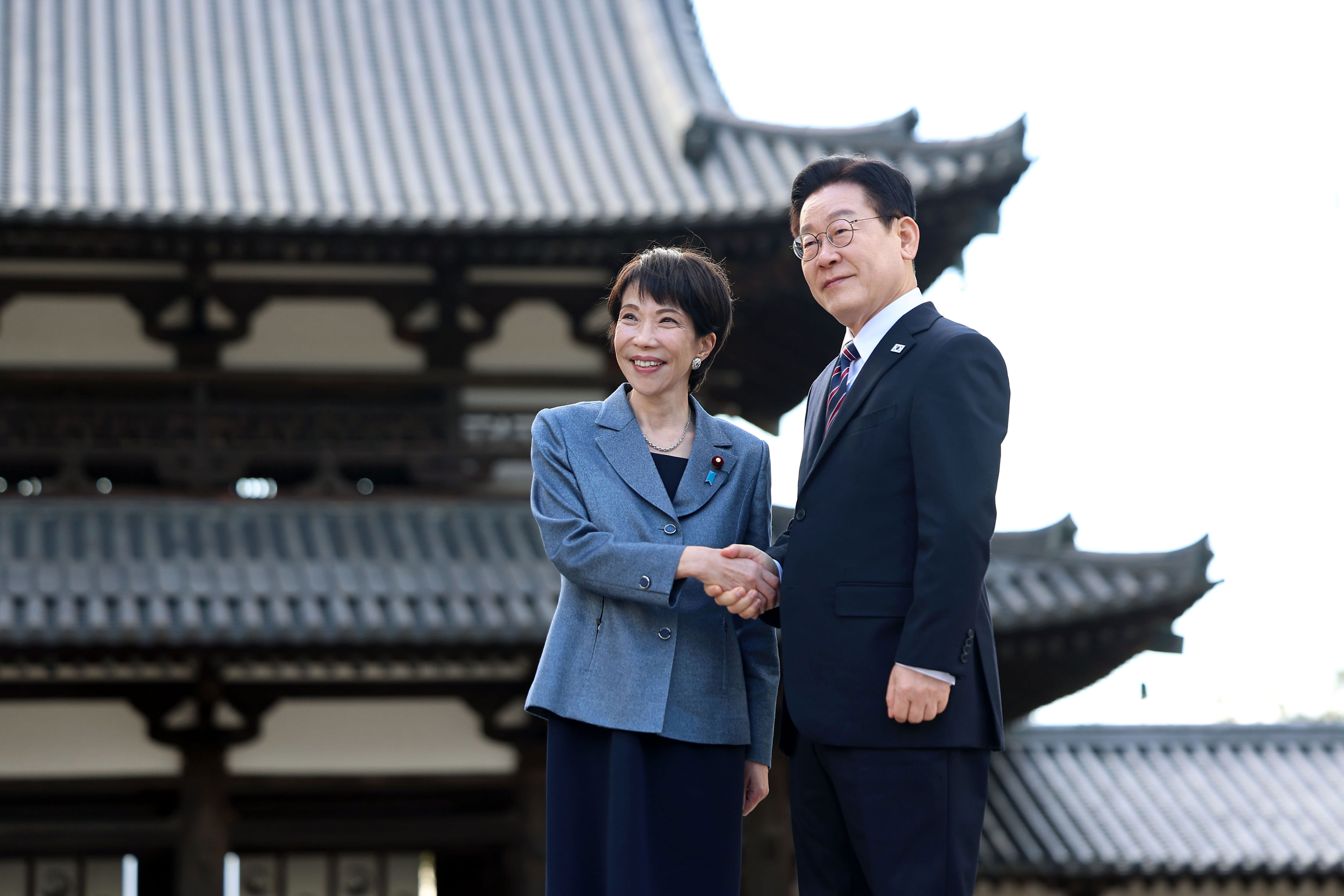 President Lee Jae-myung, Prime Minister Takaichi tour Horyu-ji Temple