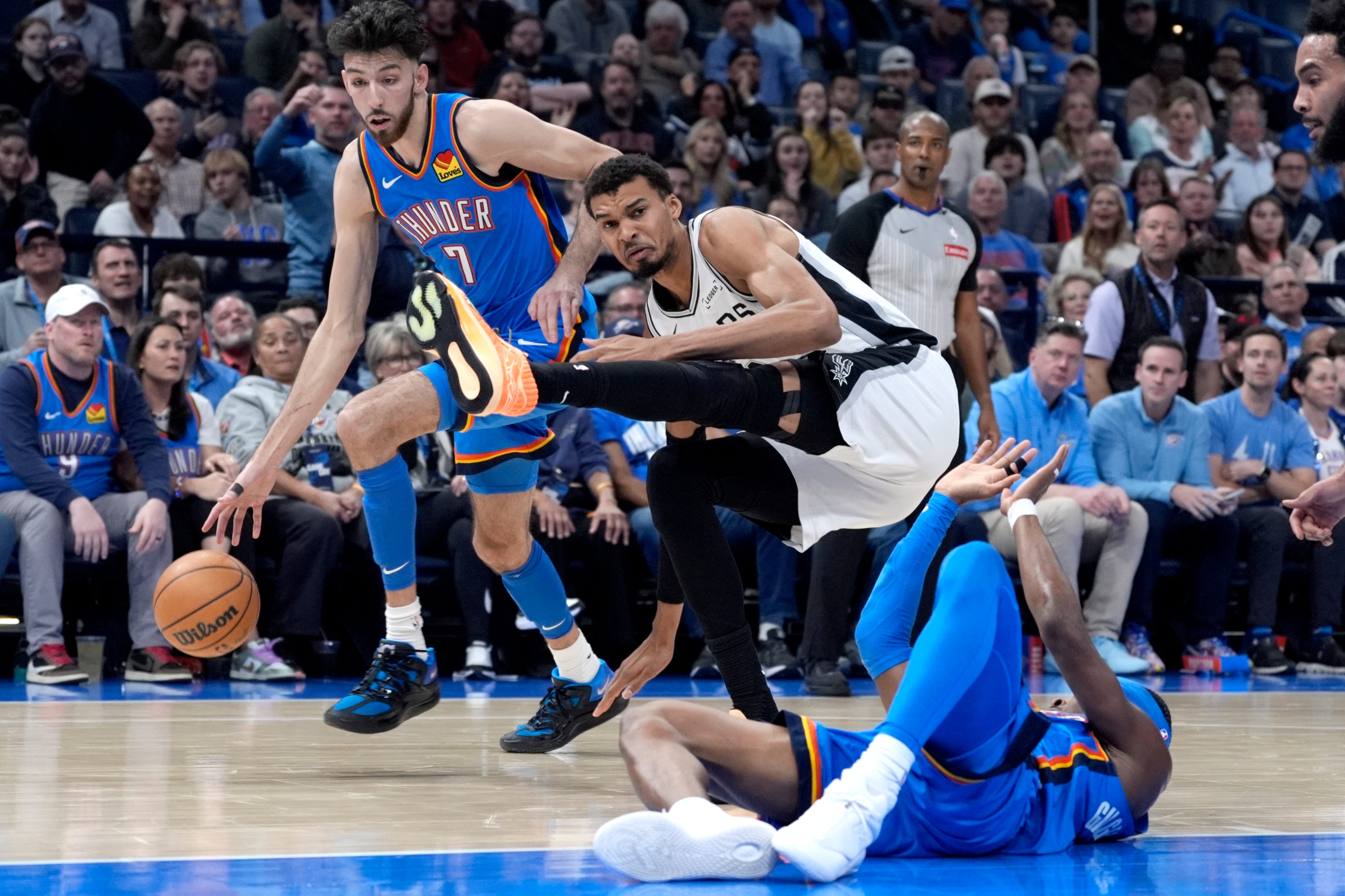 Thunder finally swats back at Spurs and new top villain, Victor Wembanyama