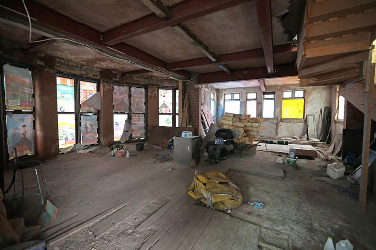 One man's 'dream' has left world-famous Liverpool landmark empty for 23 ...