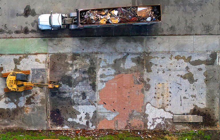 Photos | Demolition of Hilltop Center in Santa Cruz completed