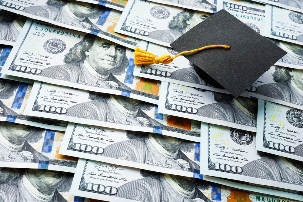 Feds resume taking wages from people who stopped paying student loans