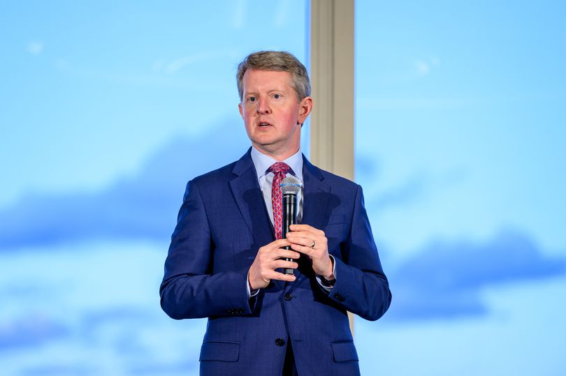 Jeopardy! fans blast host Ken Jennings 'unfair' judgment as he shoots ...