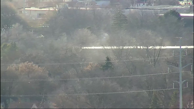 People seriously injured in Milwaukee apartment complex fire