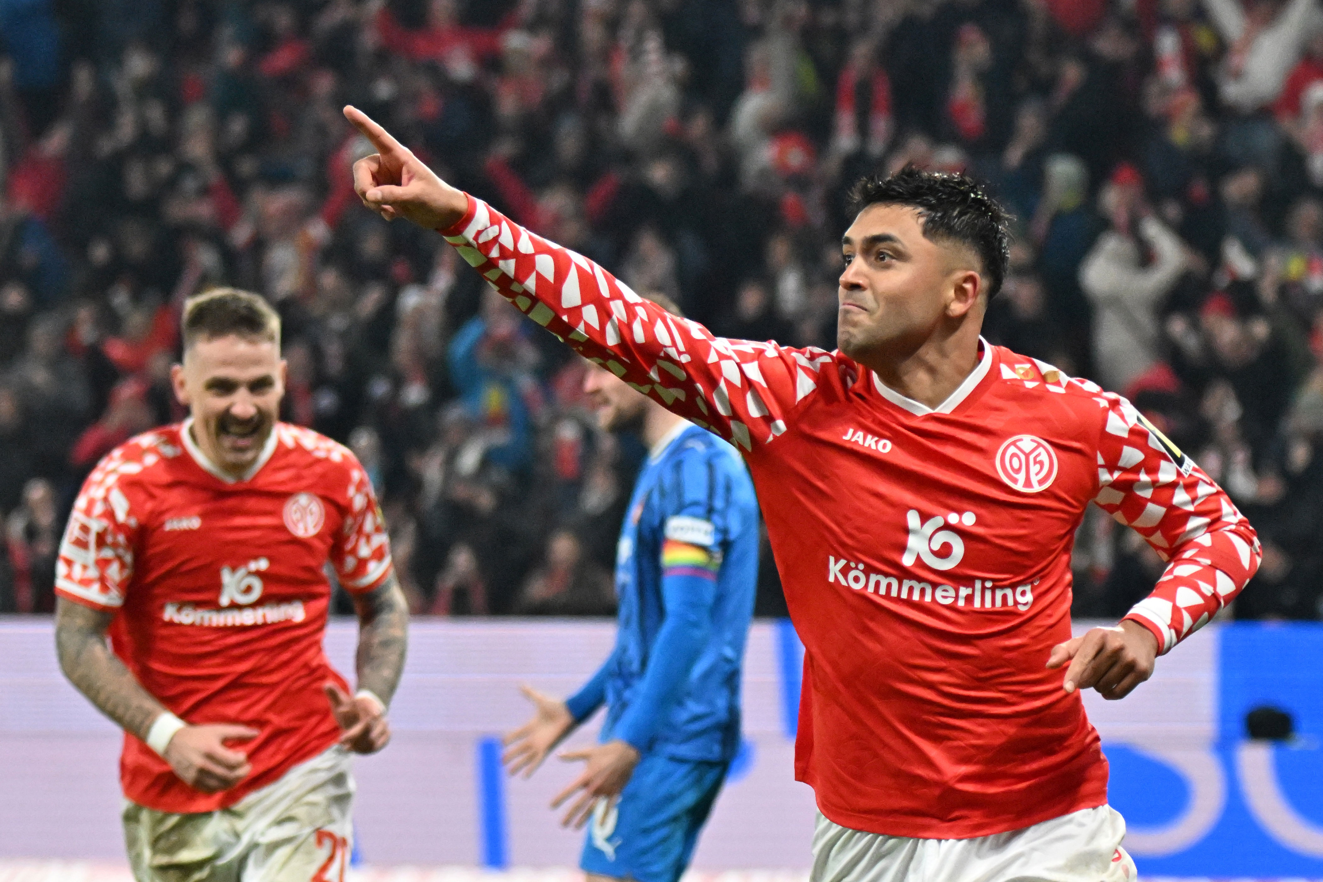 Nartey's breakthrough goal gives Stuttgart a 3-2 win over Frankfurt in ...