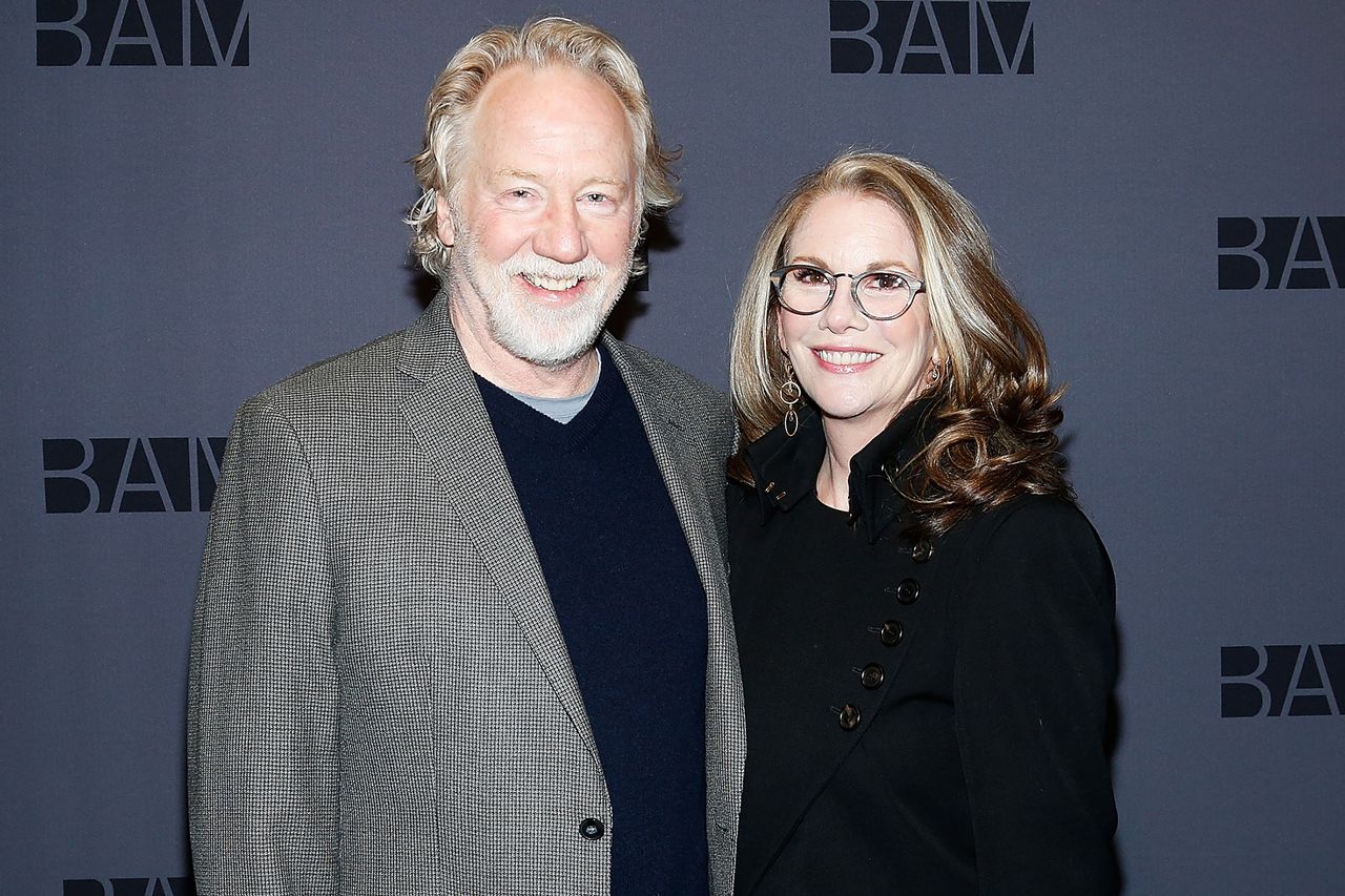 Timothy Busfield turns himself in to police and denies child sex abuse ...