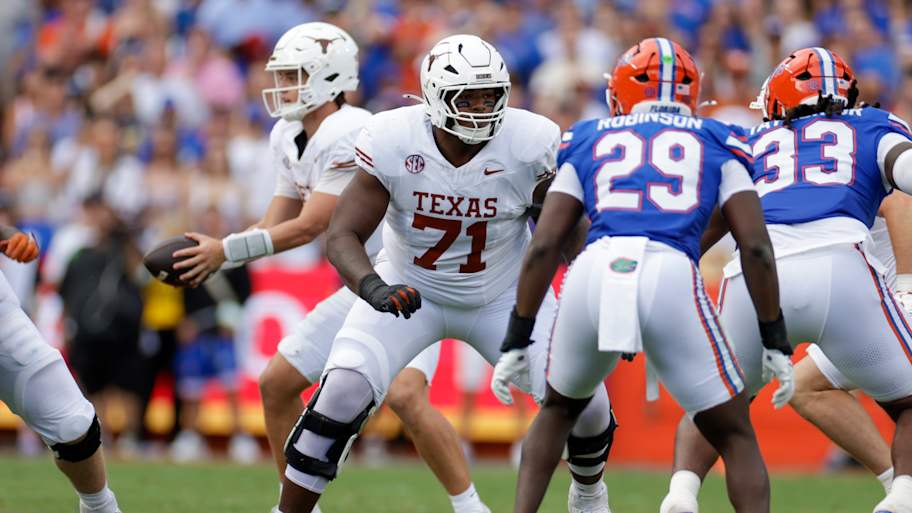 The hits keep coming for Texas' OL as 4-star blocker enters transfer portal