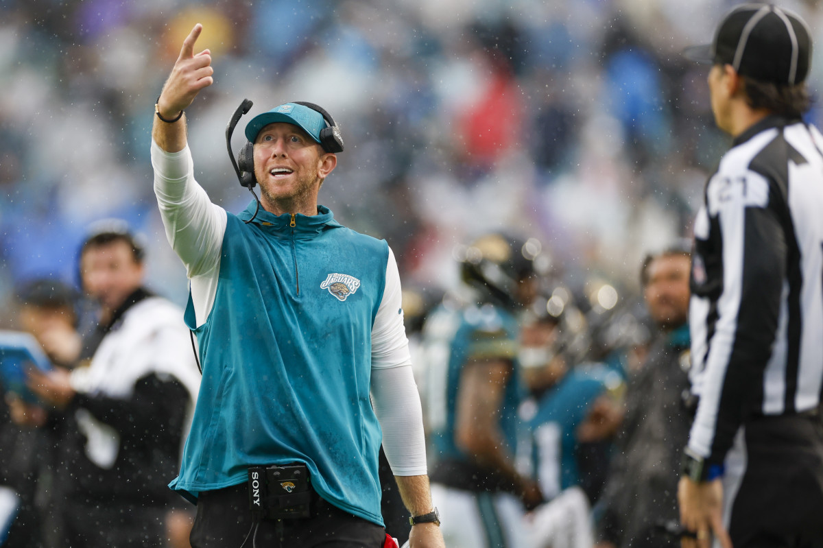 Reporter doesn't regret praising Jaguars coach Liam Coen after playoff loss