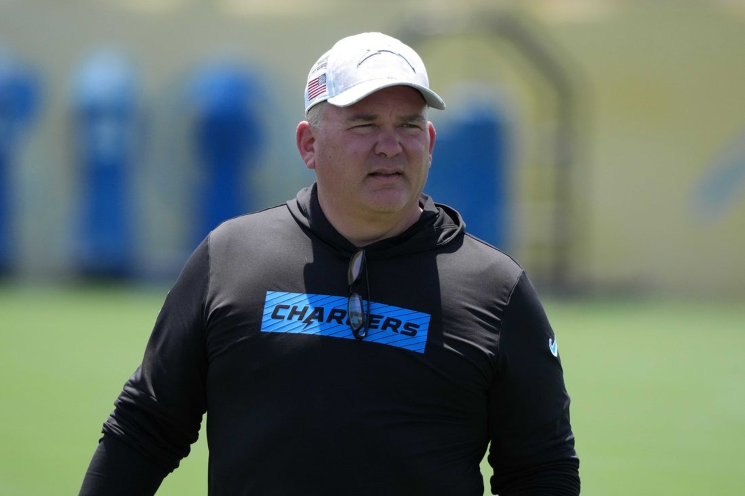 Chargers fire OC Greg Roman, OL coach Mike Devlin